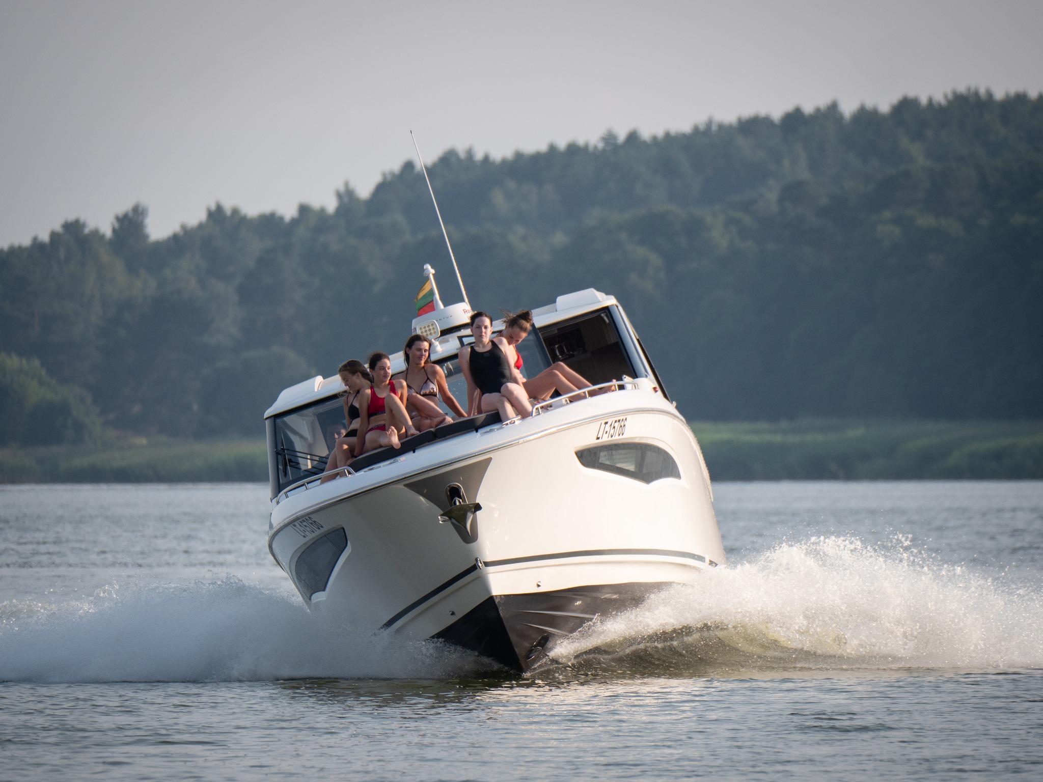 Navė laivų nuoma 🟦 Jachtų, katerių pardavimas ir konsultavimas - Nave